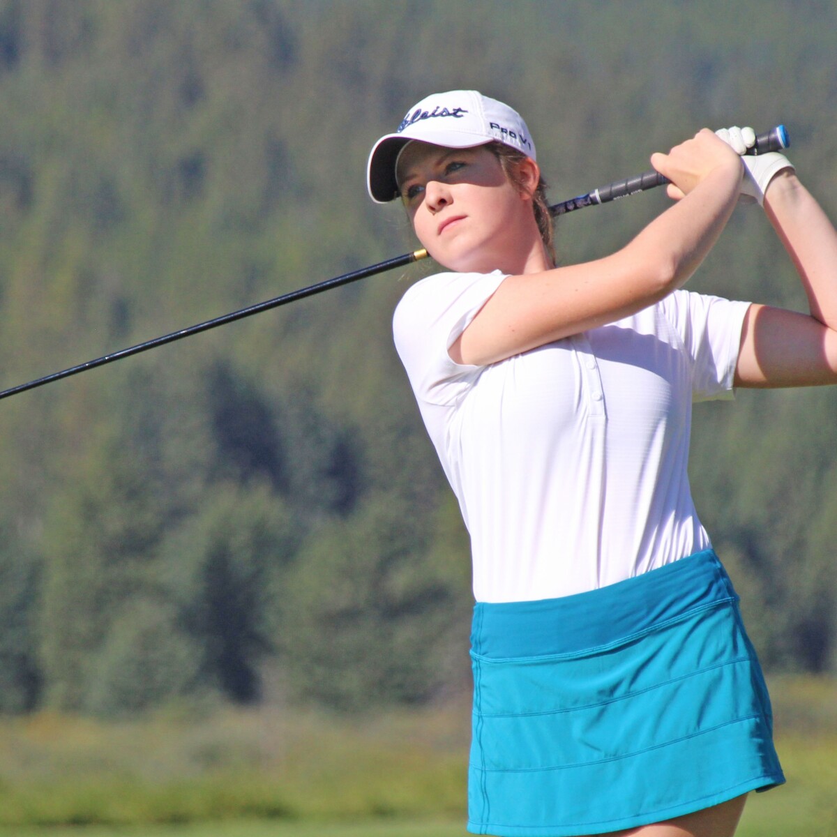 Hillary takes early lead